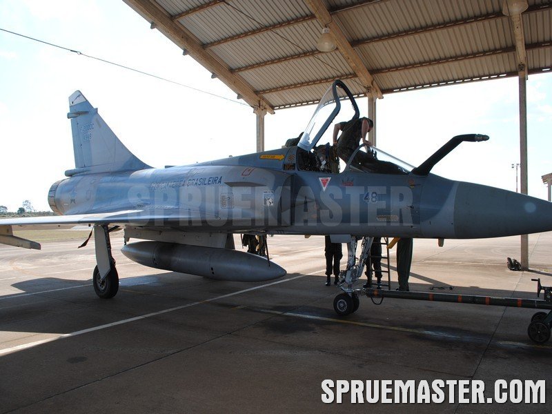 Walkaround - Dassault Mirage 2000C - 1º GDA - FAB - Blog Spruemaster
