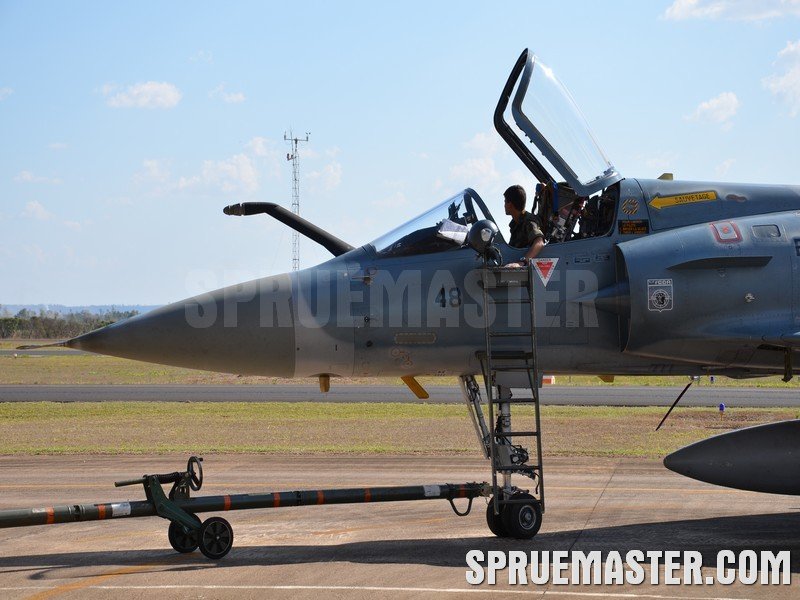 Walkaround - Dassault Mirage 2000C - 1º GDA - FAB - Blog Spruemaster